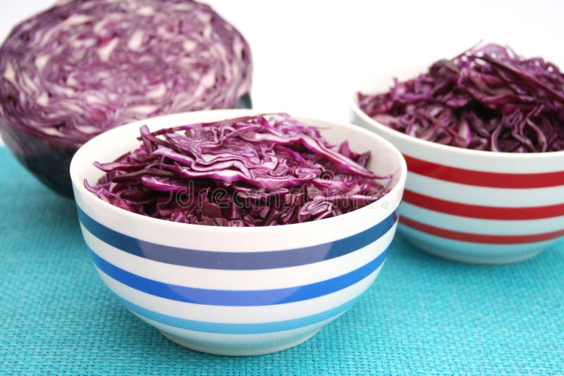 Rode Kool stock foto. Image of vers, vitaminen, kommen - 11509432