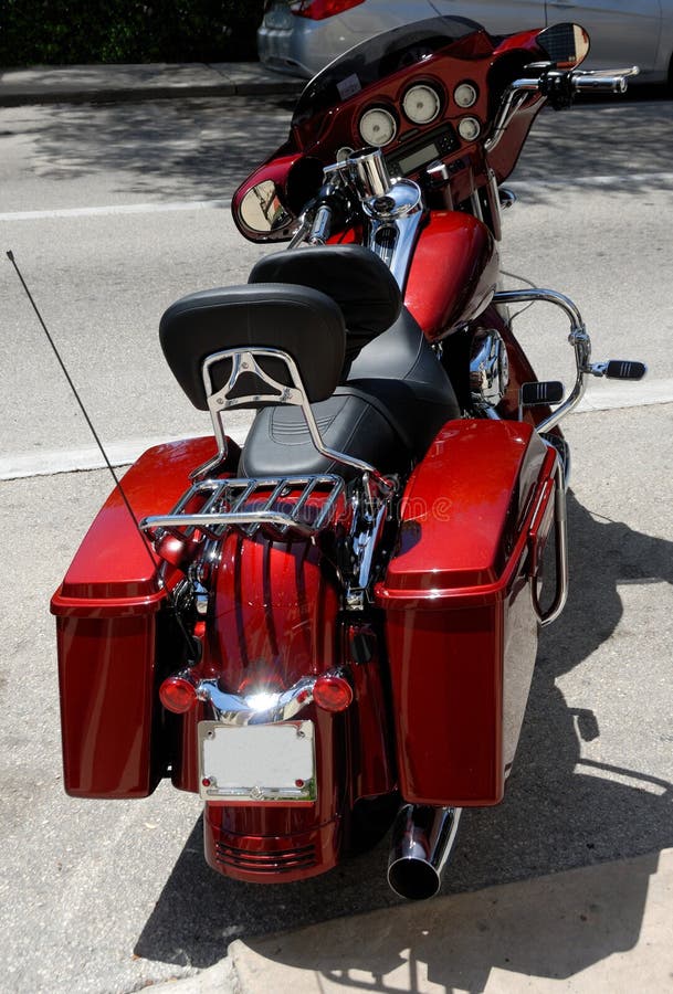 Rode motorfiets stock afbeelding. Image of cyclus, kant - 20233723