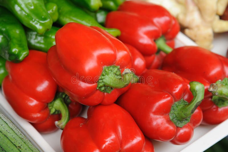 Rode paprika stock foto. Image of ingrediënt, voedsel - 3080054