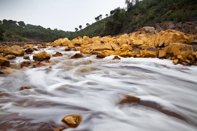 Rode Rivier stock afbeelding. Image of bouw, milieu, naughty - 14200857