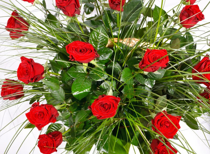 Rode Rozen in Mand stock foto. Image of moeders, boeket - 16001466