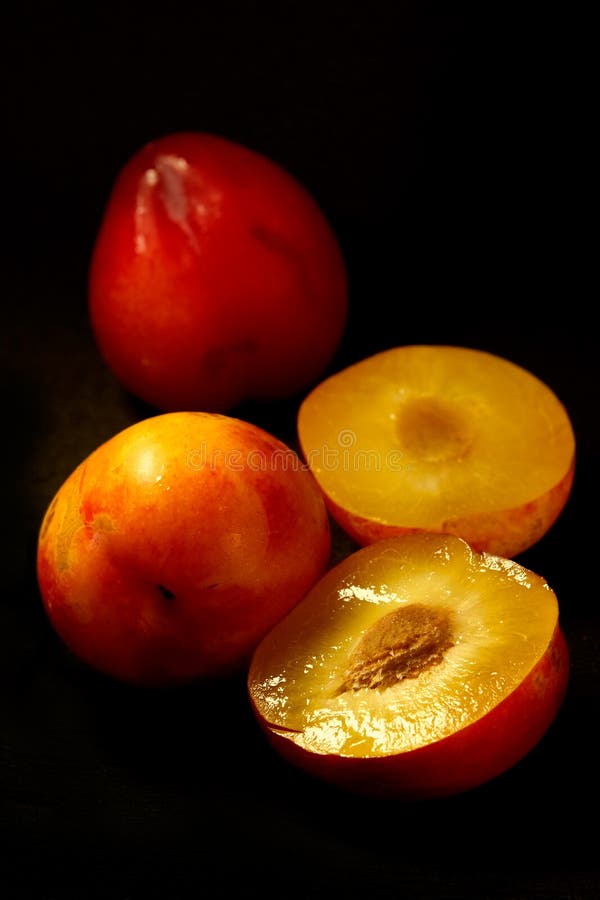 Rode sappige pruimen stock foto. Image of heerlijk, opgewekt - 1086246