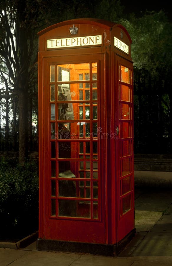 Rode Telefooncel - Londen stock foto. Image of rood, verlicht - 21009772