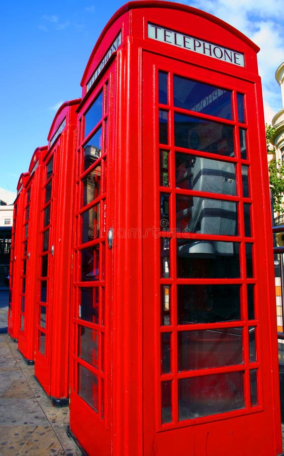 Rode telefooncellen stock afbeelding. Image of telefoon - 292593