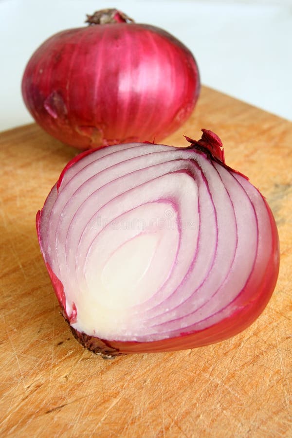 Rode ui stock foto. Image of ingrediënt, raad, smaak, schreeuw - 3761216