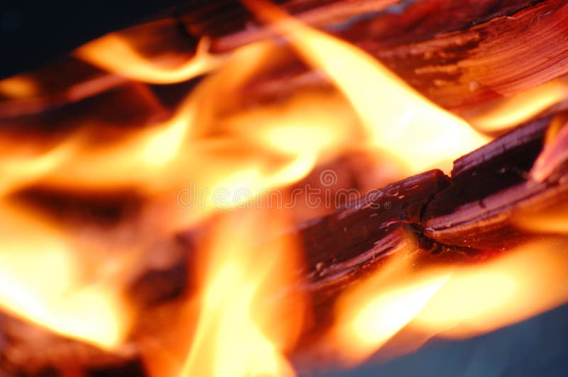 Rode vlam stock afbeelding. Image of verlichting, sluit - 3512161