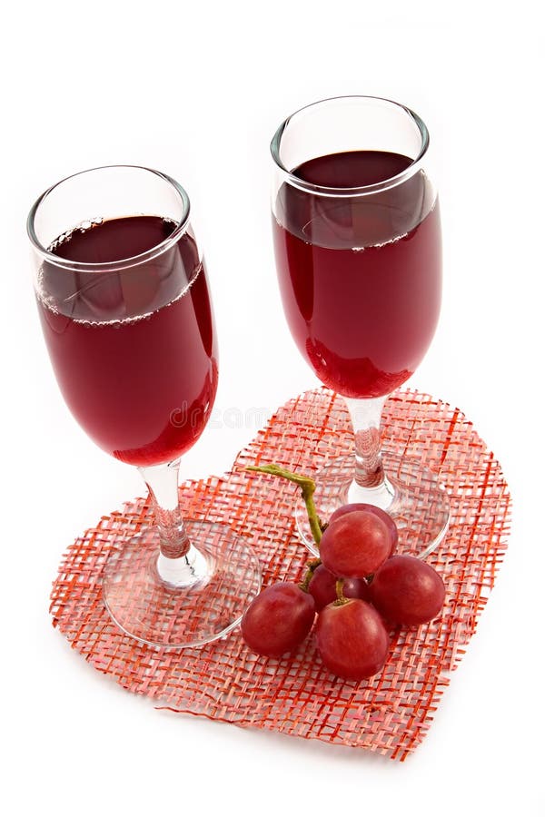 Rode Wijn En Druif Op Een Achtergrond Van Hart Stock Foto - Image of ...