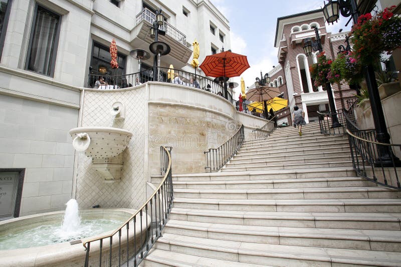 Rodeo Drive Shoping Center in Beverly Hills Editorial Photo - Image of ...