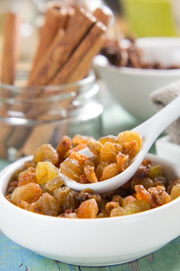 Rodzynki zdjęcie stock. Obraz złożonej z aromatyczny - 25522616