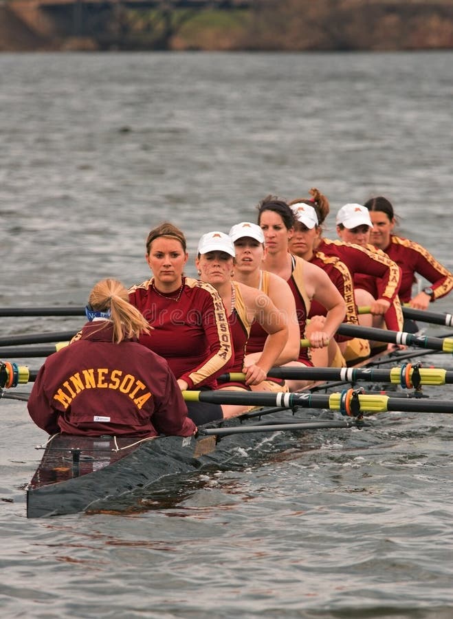 Universiteit Van Het Roeiende Team Van Minnesota Van Hierboven ...
