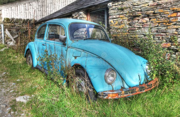 Roestige oude auto stock foto. Image of auto, schroot - 59493920