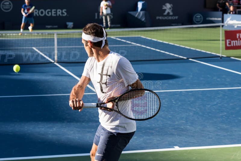 Roger Federer, Practicing during the Roger Cup Editorial Photography ...