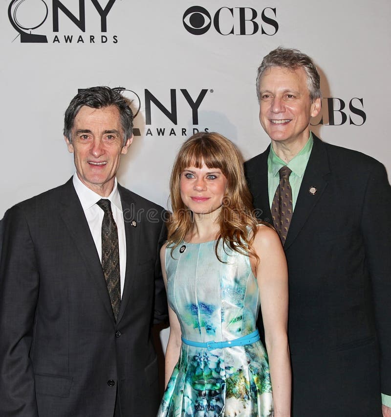 Roger Rees, Celia Keenan-Bolger, E Rick Elice Foto de Stock Editorial ...