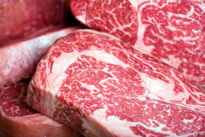 Rohes Rindfleischsteak stockfoto. Bild von fleisch, küche - 11748308