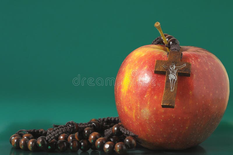 Rojo Apple Del Pecado De Eva De La Biblia Imagen de archivo - Imagen de ... Rojo Apple Del Pecado De Eva De La Biblia Imagen de archivo - Imagen de ...