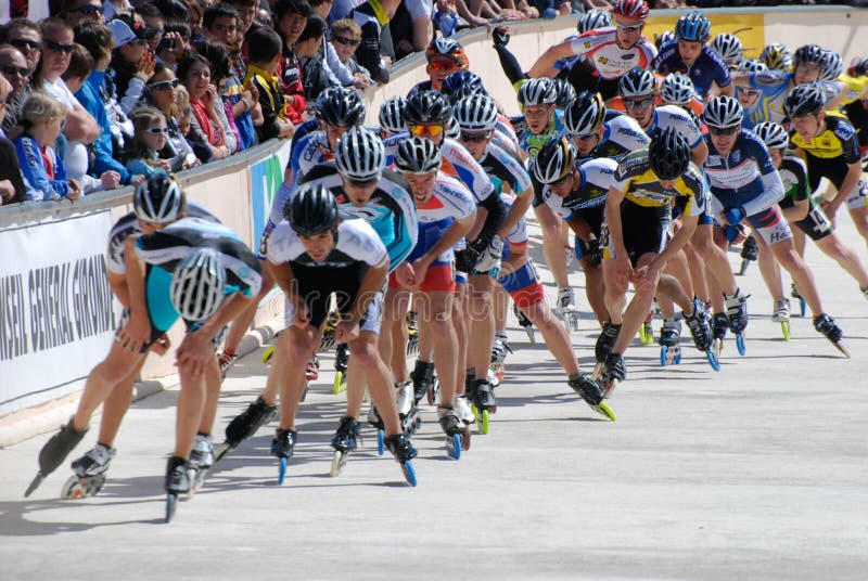 Rol die 3 sporen schaatst redactionele stock afbeelding. Image of drie ...