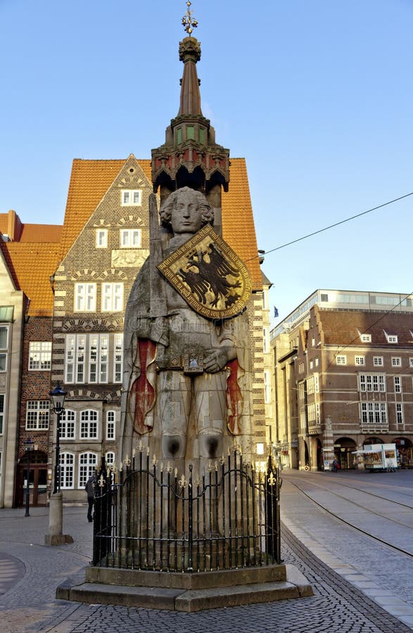 The Roland Statue at Bremen Stock Image - Image of historic, hanseatic ...