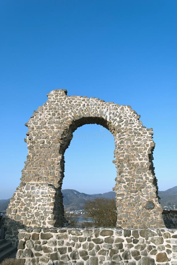 Rolandsbogen stock photo. Image of rolandsbogen, famous - 29582618