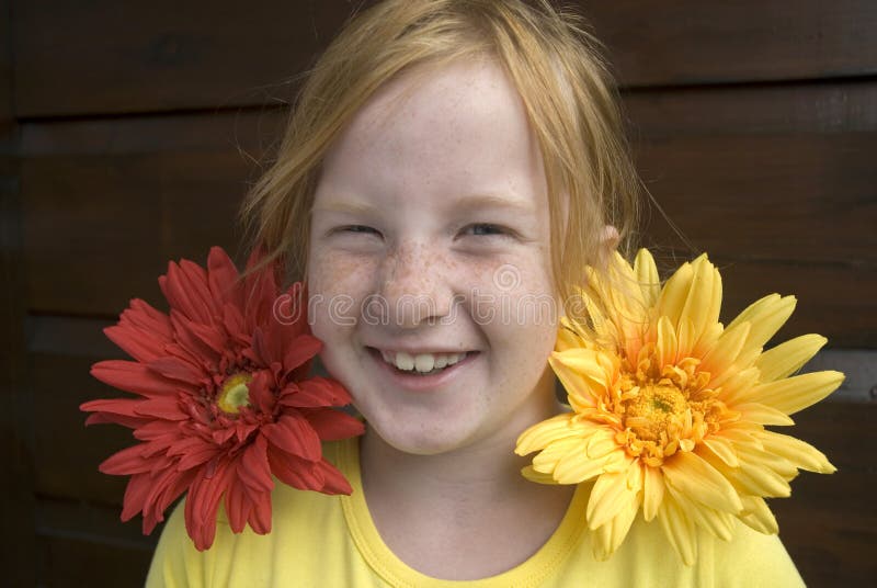 Rolig sommar arkivfoto. Bild av barn, fräknar, rött, flicka - 2835022