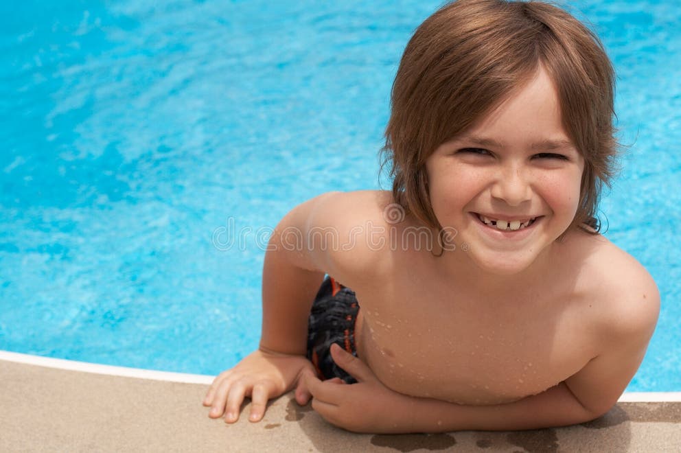 Sommarroligheter arkivfoto. Bild av sunt, leende, actinium - 9519710