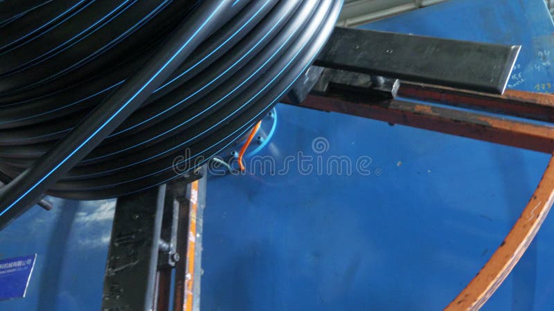 Roll Threading Coil Pipe. Manufacture of Plastic Water Pipes Factory ...