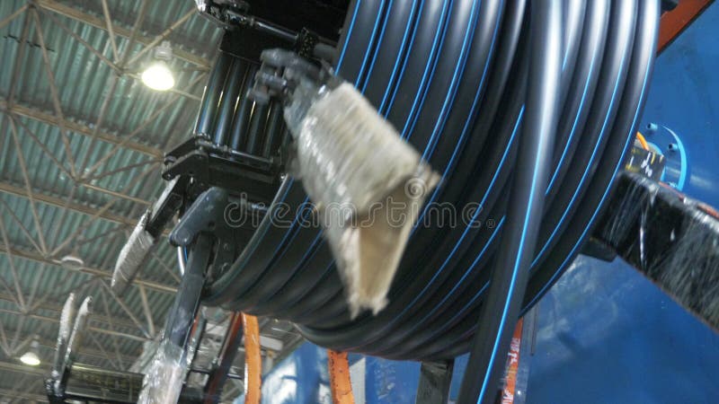 Roll Threading Coil Pipe. Manufacture of Plastic Water Pipes Factory ...