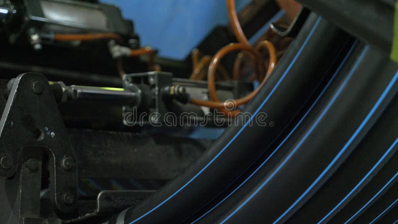 Roll Threading Coil Pipe. Manufacture of Plastic Water Pipes Factory ...