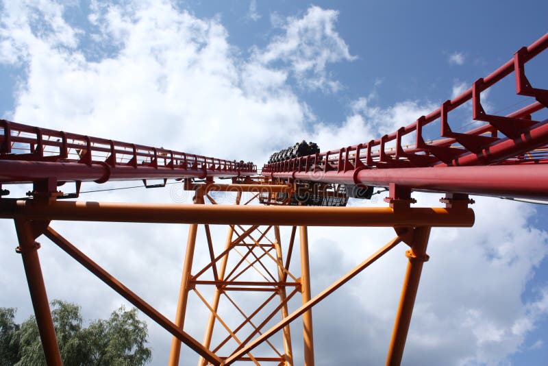 Roller coaster editorial photo. Image of motion, coaster - 20960586