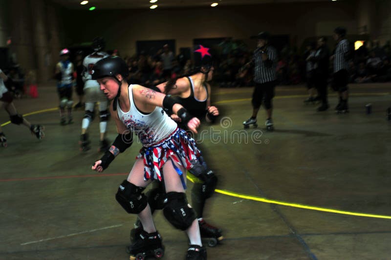 Roller Derby Girls editorial photography. Image of athelete - 98107002