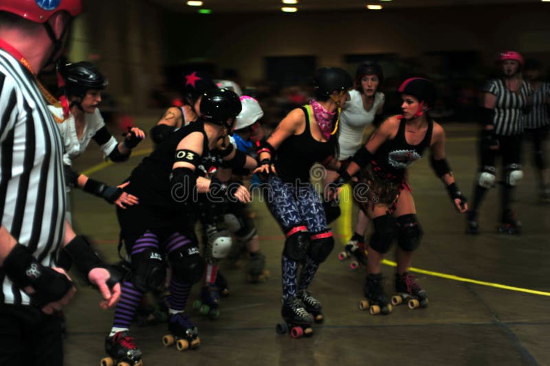 Roller Derby Girls editorial photography. Image of skates - 98107122