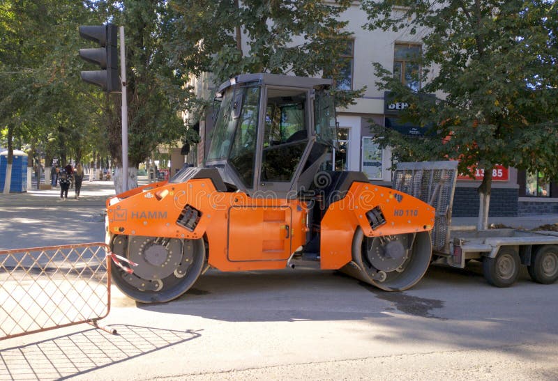 Roller - Road Machine for Compacting Fresh Asphalt Editorial Photo ...