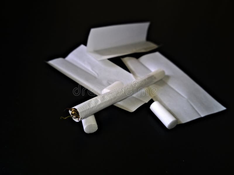 Rolling Cigarette stock image. Image of rolled, cigarette - 37791719