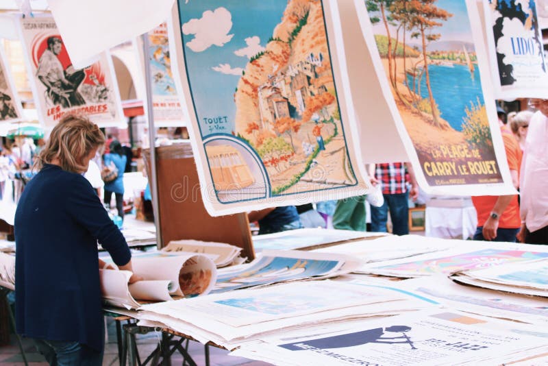 Rolling Posters in Nice editorial photo. Image of rolling - 97015336