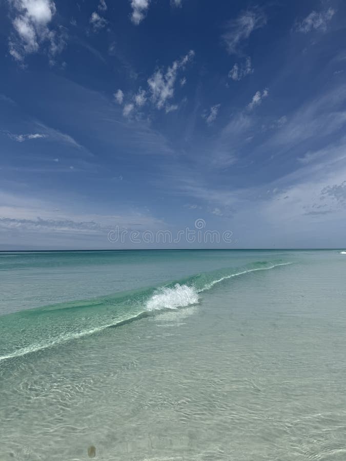 Rolling Waves Over the Gulf of America Stock Photo - Image of wave, shore: 387384608