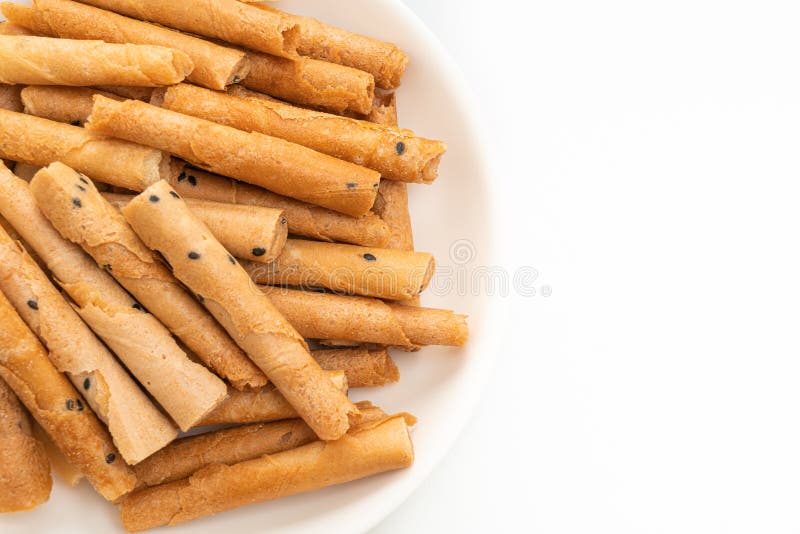 Rollo De Coco Crujiente En Placa Foto de archivo - Imagen de aislado ...