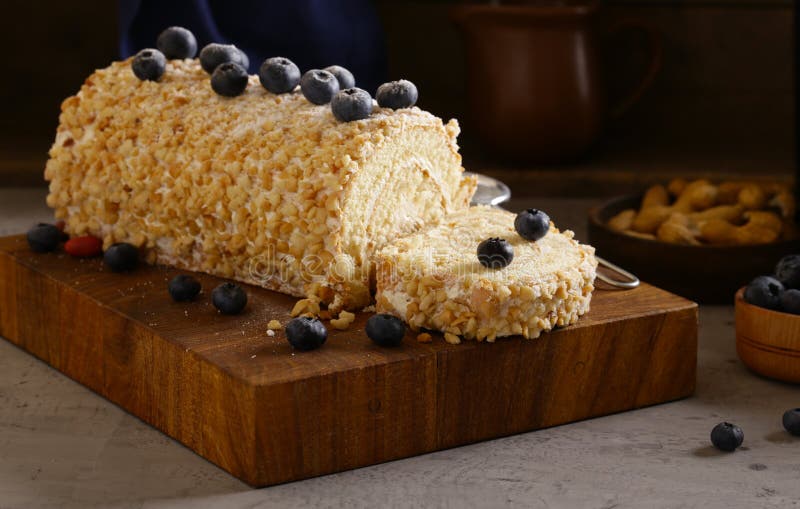 Rollo De Galletas Con Cacahuates Foto de archivo - Imagen de primer ...