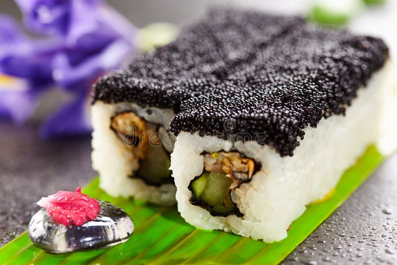 Rollo De Los Mariscos De La Fritada Foto de archivo - Imagen de plato ...