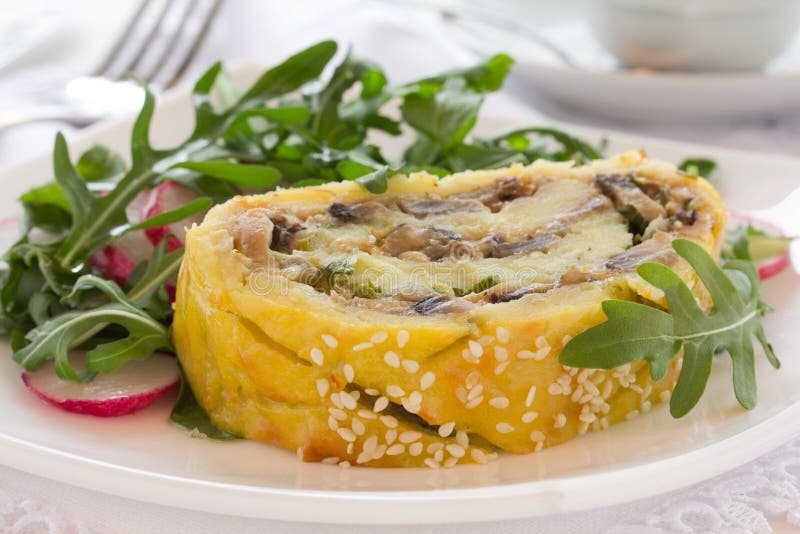 Rollos de la patata imagen de archivo. Imagen de rellenado - 30824697