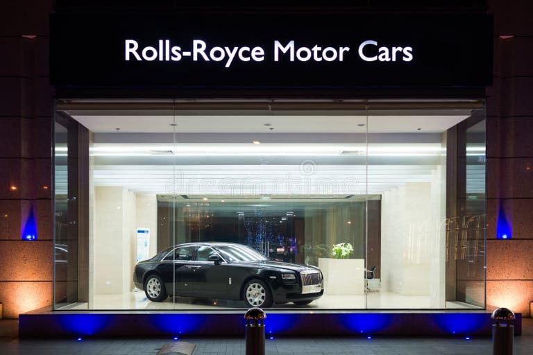 Rolls-royce car for sale editorial image. Image of automobile - 29412660