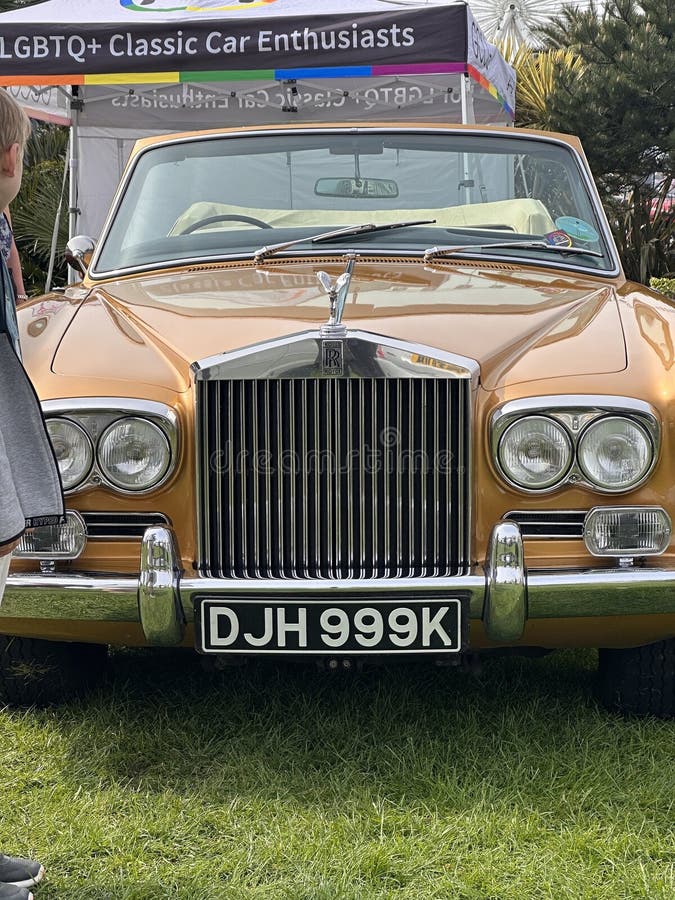 The Rolls-Royce Silver Shadow is a Full-size Luxury Car Editorial Image ...