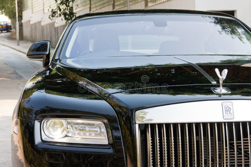Rolls-Royce Wraith Front Light Editorial Photography - Image of coupe ...
