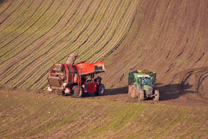 Rolnictwo maszyny obraz stock. Obraz złożonej z gospodarstwo - 27863889
