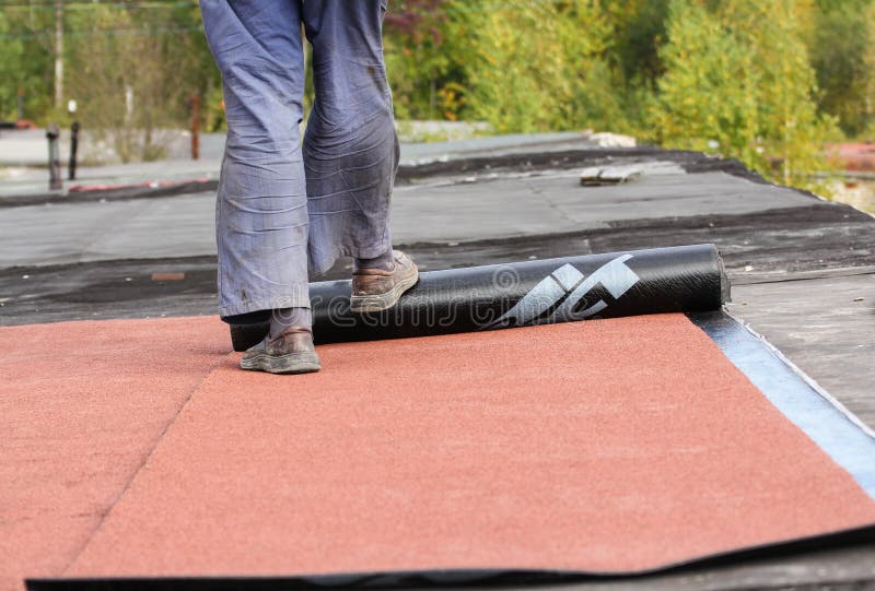 Pino Do Rolo Para Rolar a Massa De Pão. Imagem de Stock - Imagem de ...