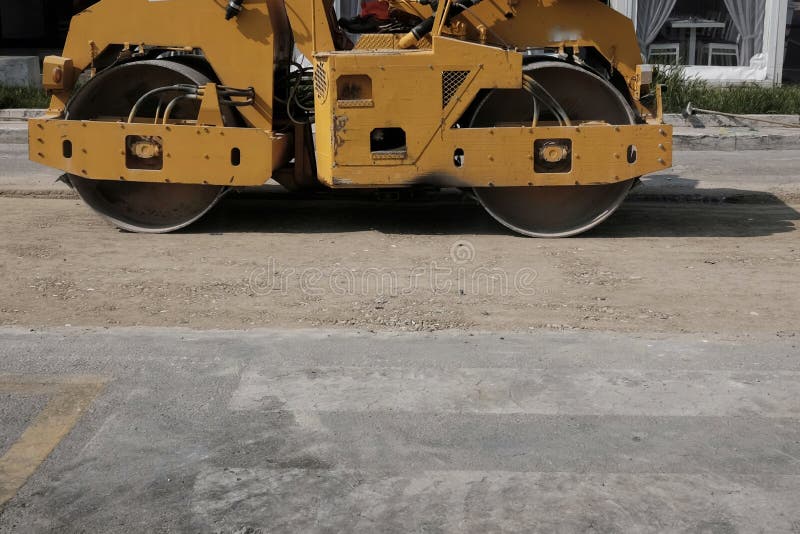 Rolo Do Compressor No Trabalho De Asfaltagem Imagem de Stock - Imagem ...