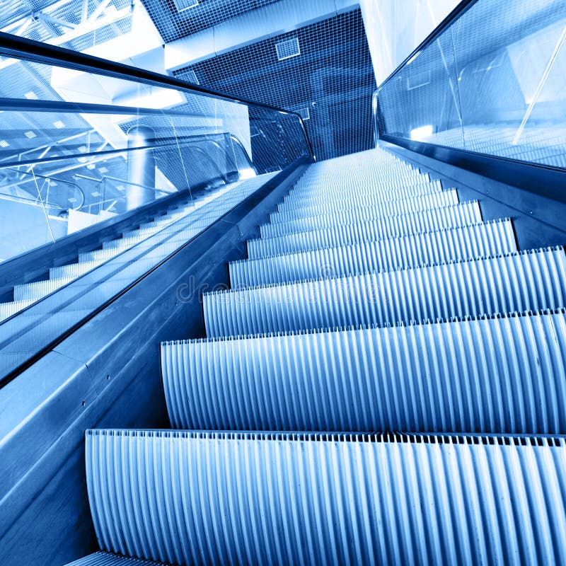 Roltrap stock foto. Image of metro, binnenlands, glas - 9202994