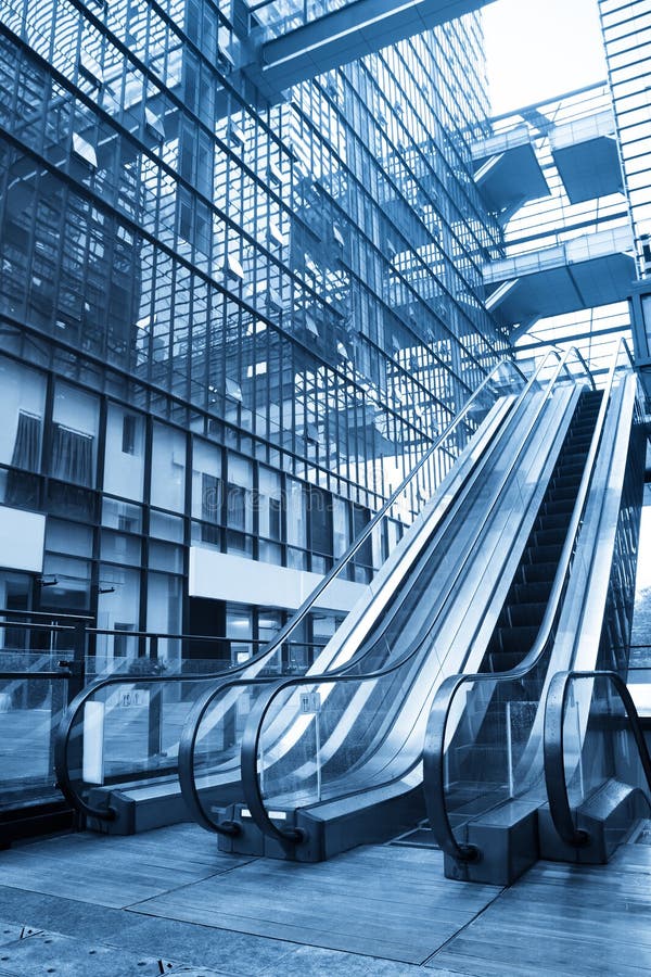 Roltrap stock afbeelding. Image of economie, collectief - 20187129