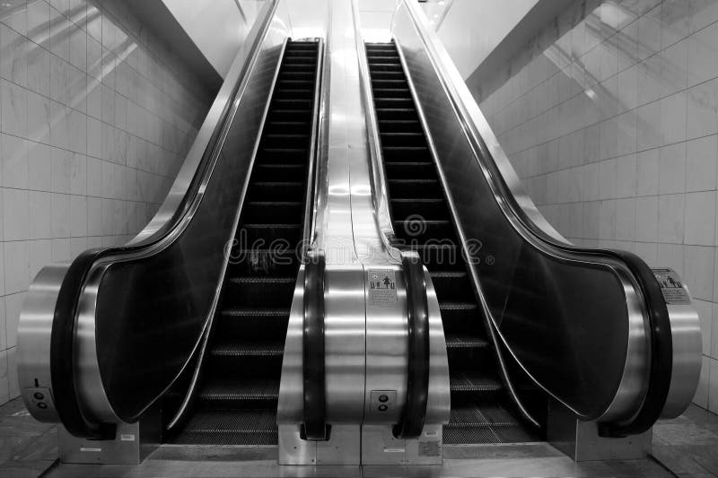 Roltrap stock afbeelding. Image of vloeren, zaken, twee - 6536573