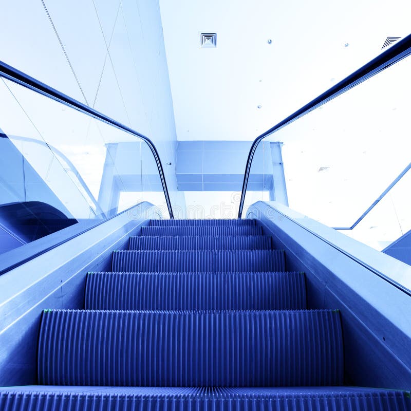 Roltrap stock foto. Image of metro, binnenlands, glas - 9202994