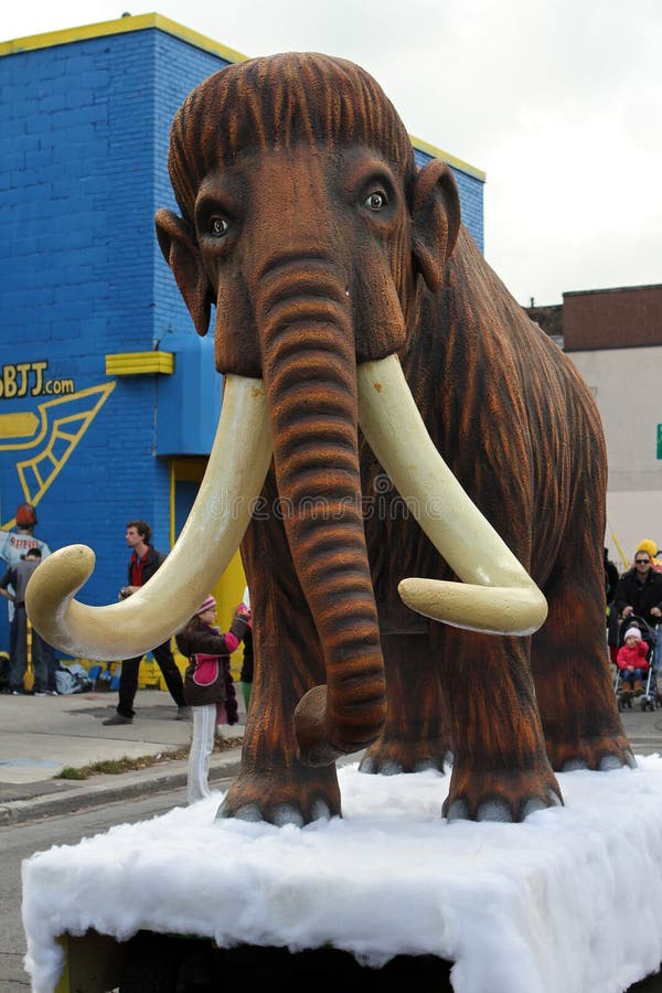 Toronto Santa Claus Parade 2009 Editorial Stock Image - Image of ...