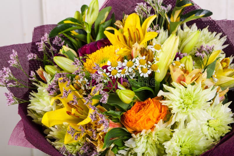 Romaans bloemboeket stock afbeelding. Image of kleur - 110187851